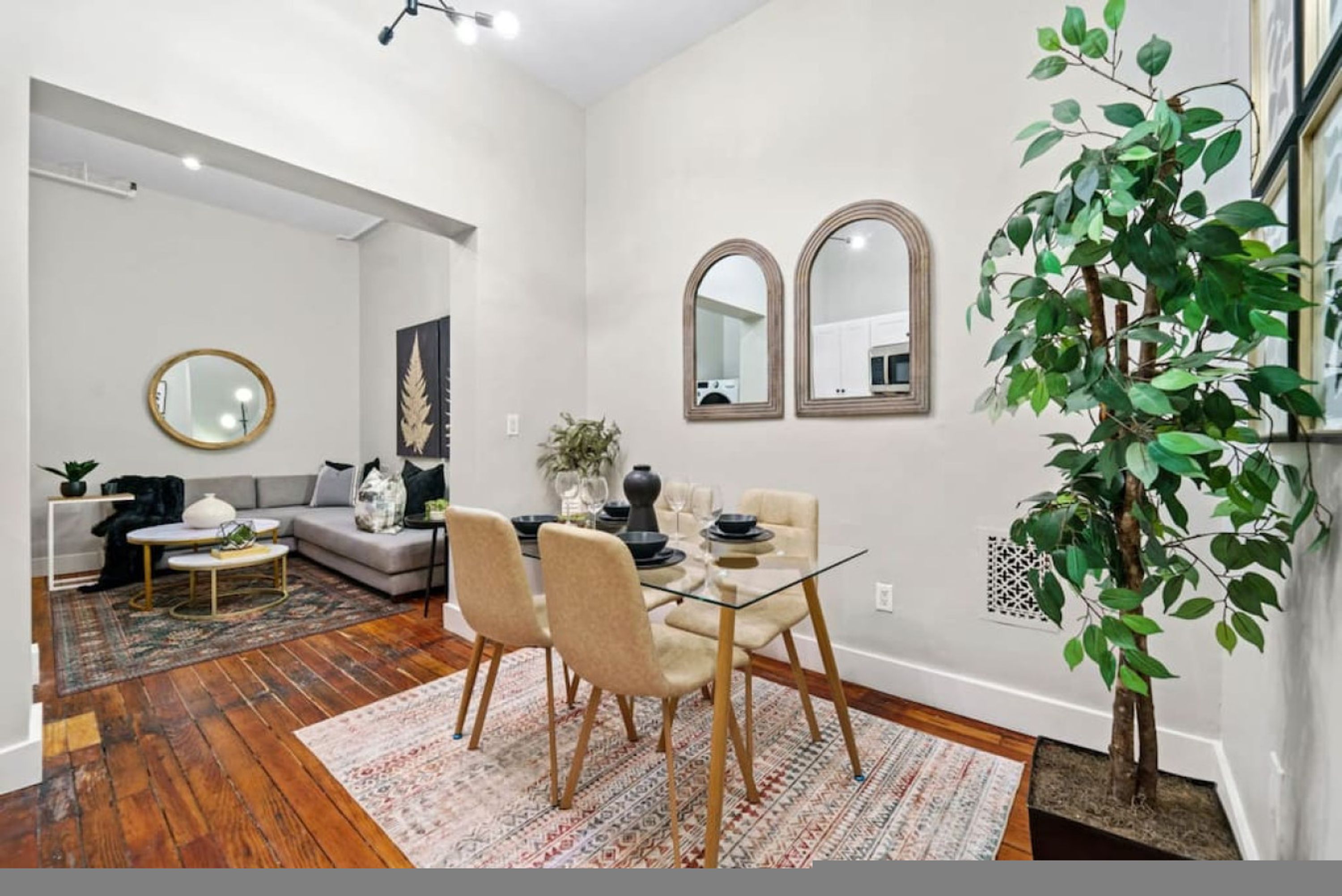 Spacious 3-bed Brownstone, Near Columbia Uni - New York