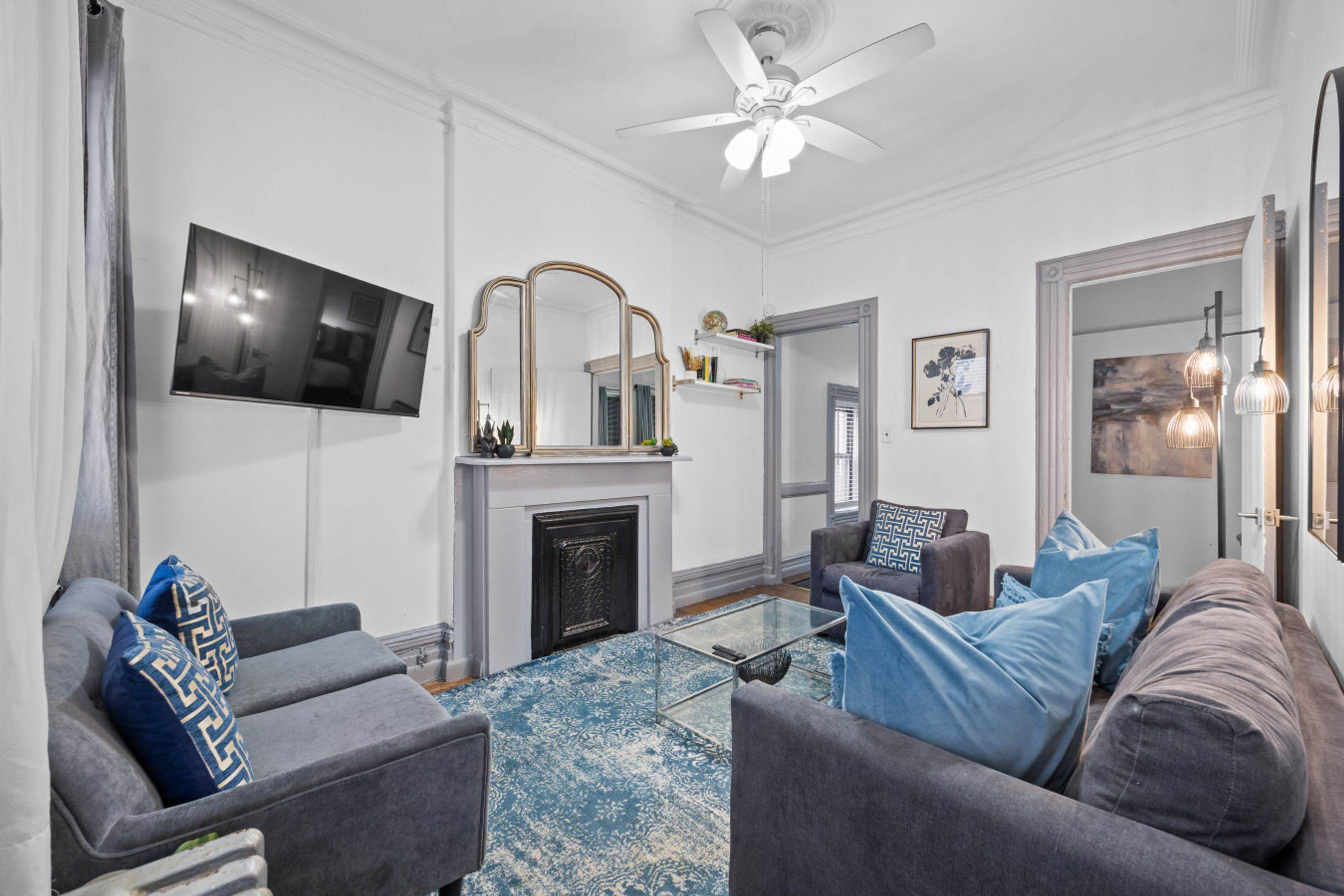 2br Apt Walk To Restaurants & Time Square - New York
