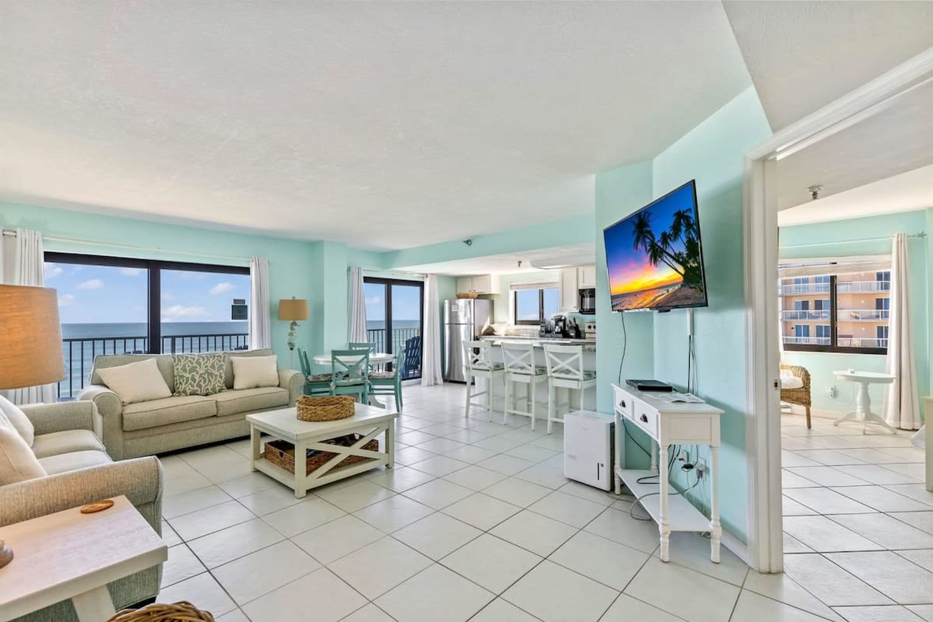 Oceanfront Penthouse  Pool  Hot Tub  Beach Access - New Smyrna Beach, FL