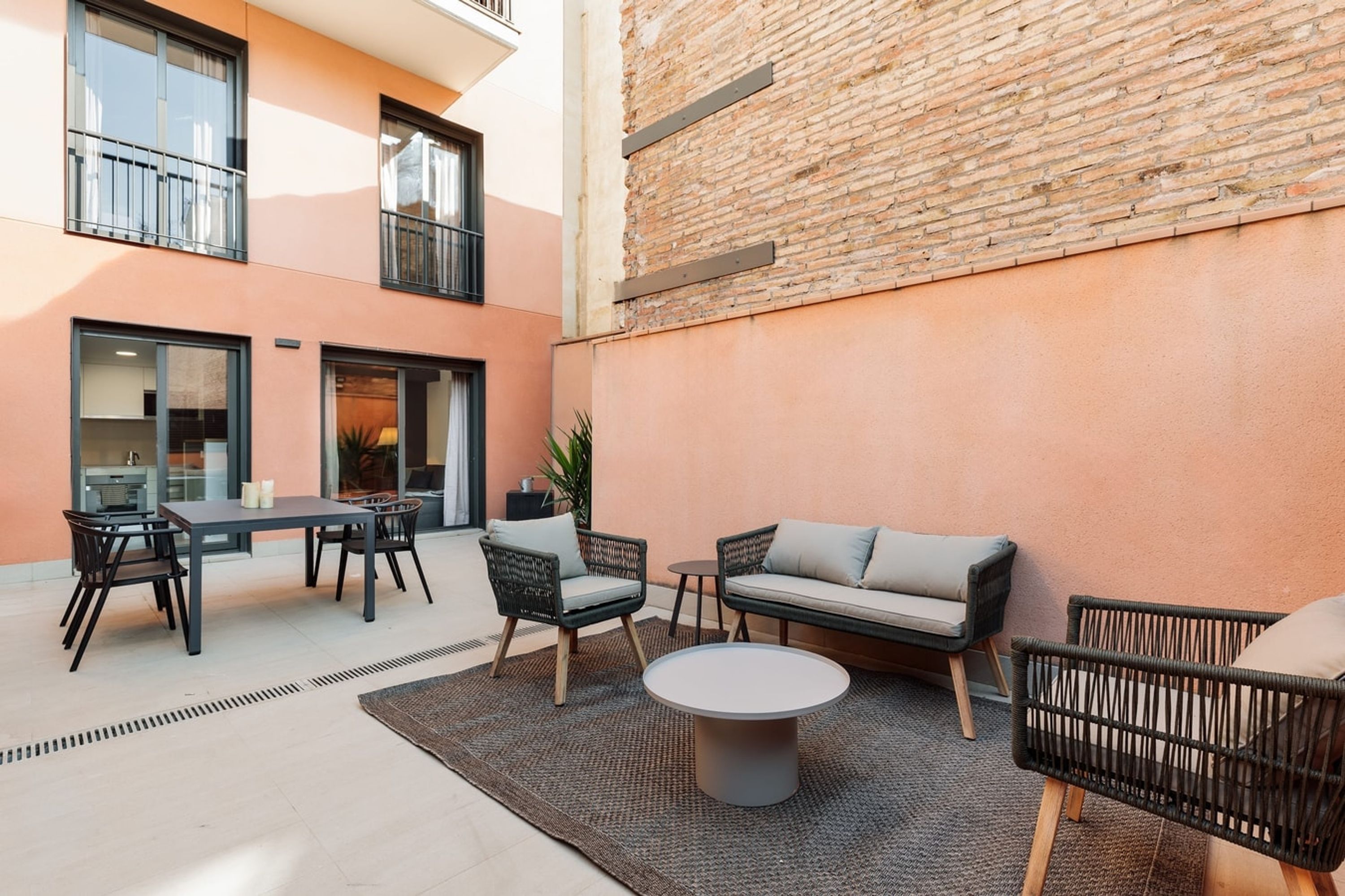 Tortosa - 3 Bedrooms And A Terrace In Les Corts - Barcelona