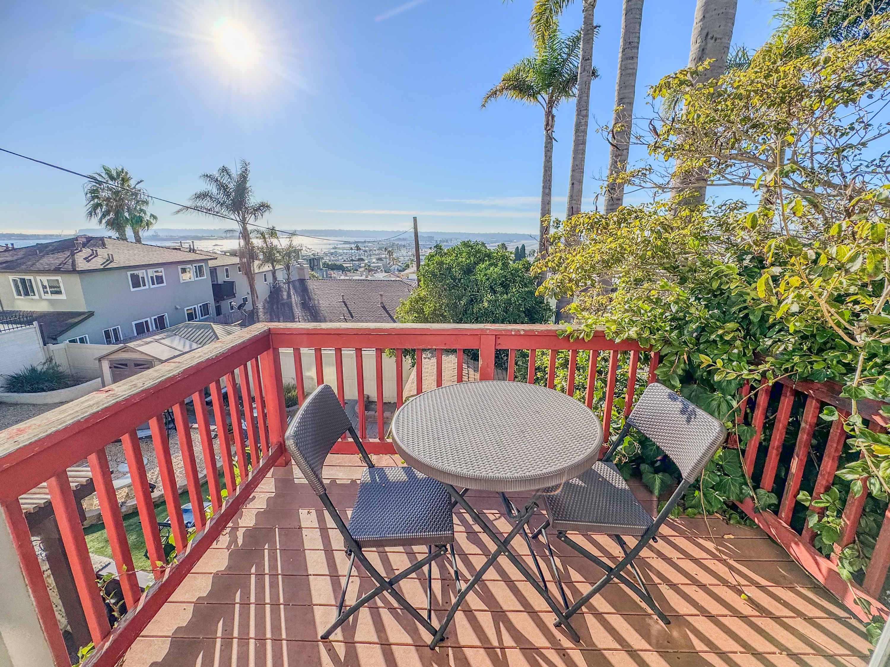 Great Views Studio Apartment Near Little Italy - San Diego, CA