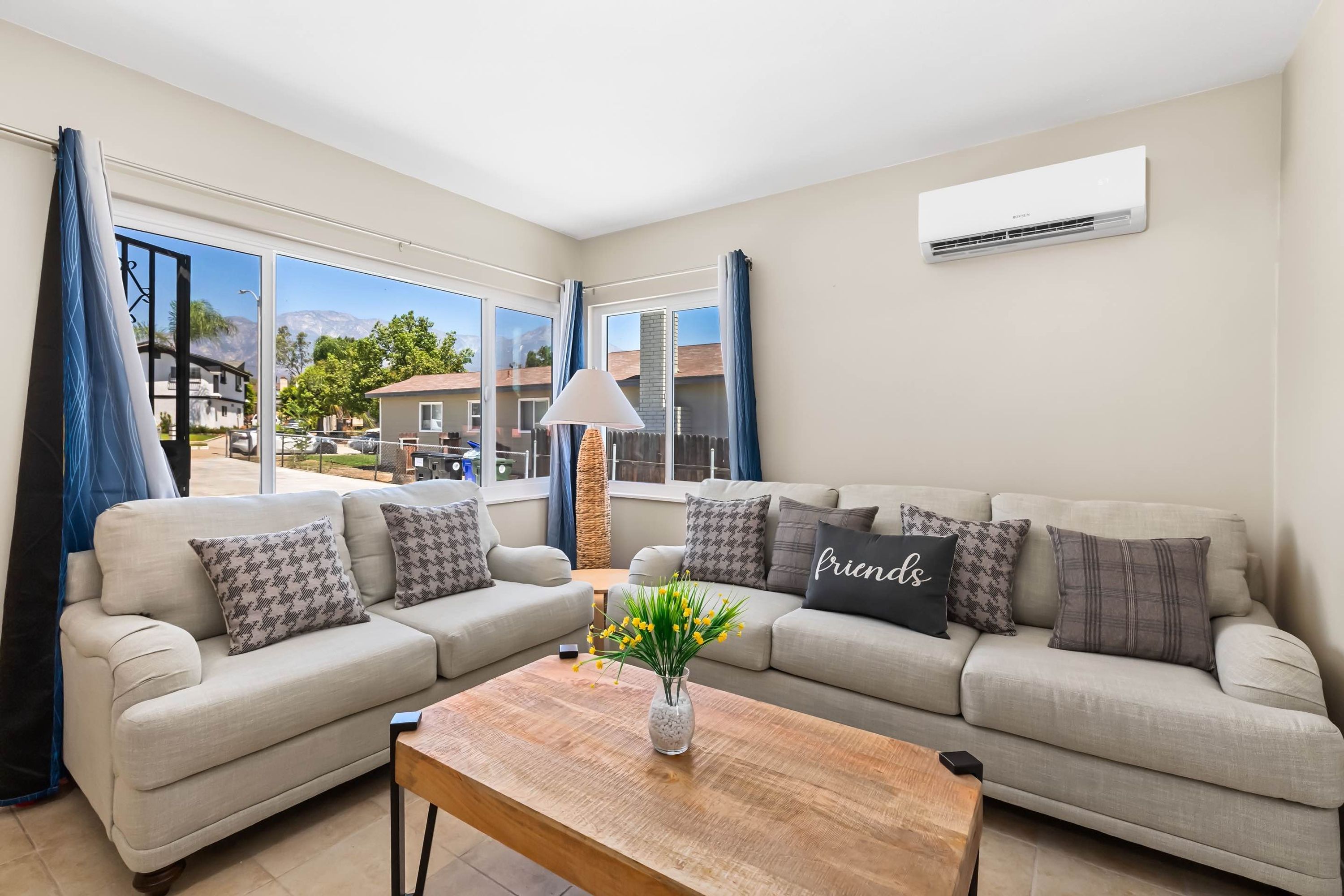Cozy 2br Home With Bright Interior   Relaxing Patio - アップランド, CA