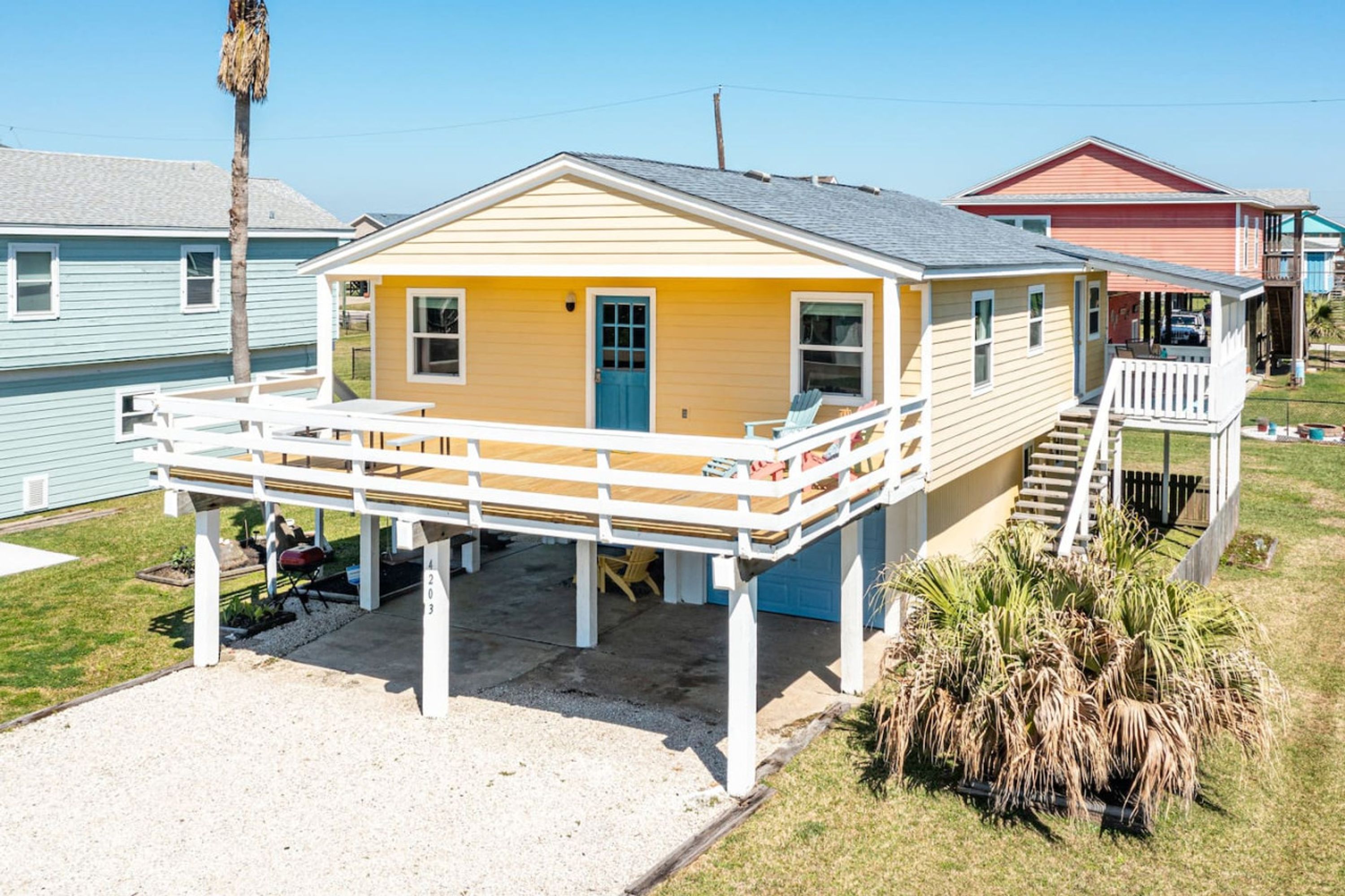 Sunny Daze Walk To Beach, 2 Decks, Pet Friendly! - Galveston