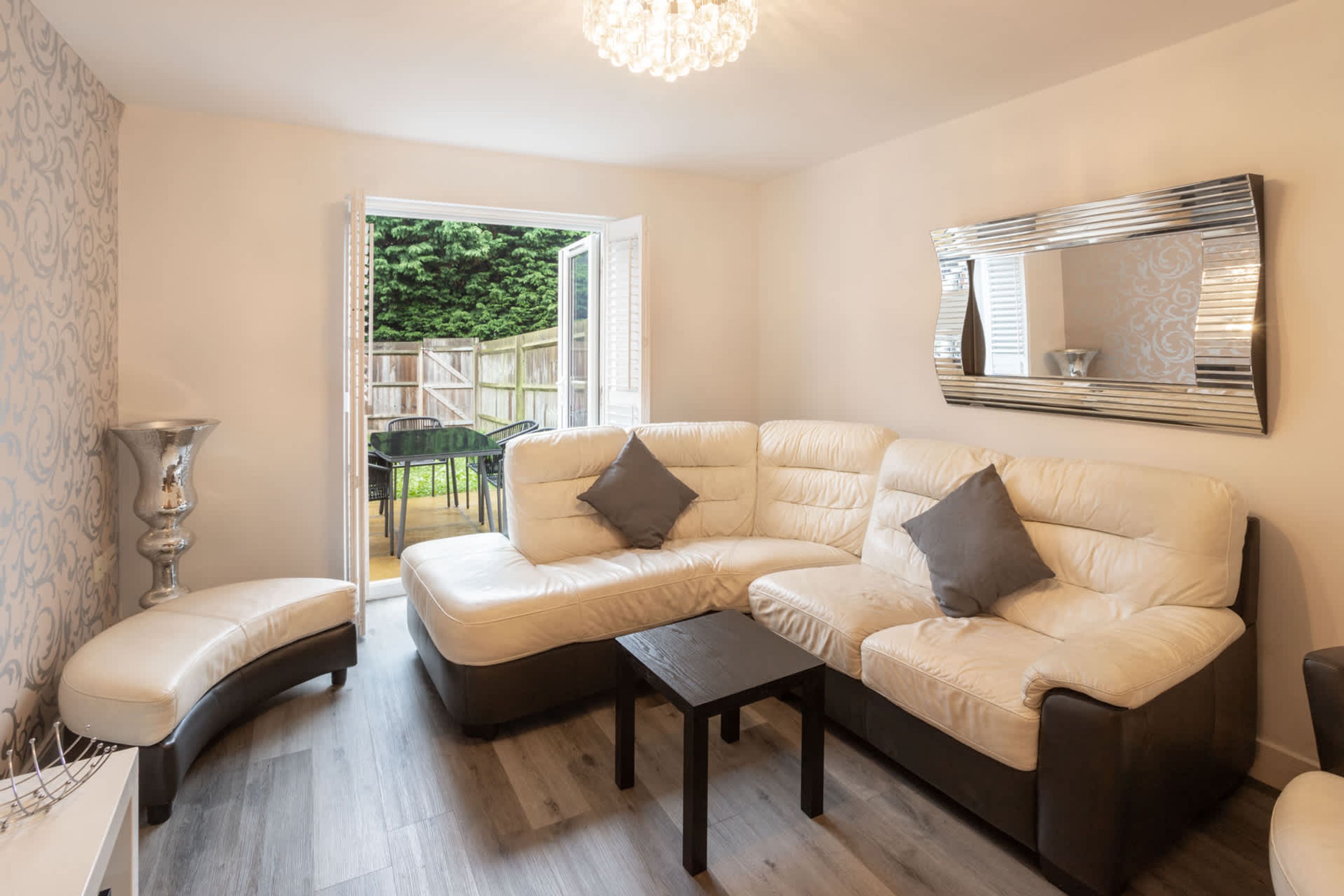 Host   Stay   Coventry Street - Wolverhampton