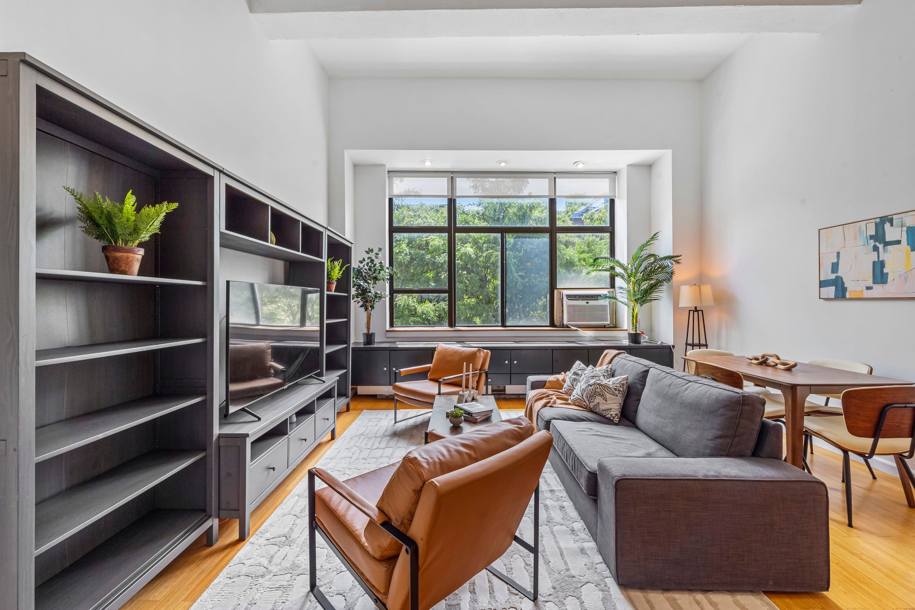 Barrow By Rove Travel   1br Loft W Shared Roof - Queens, NY