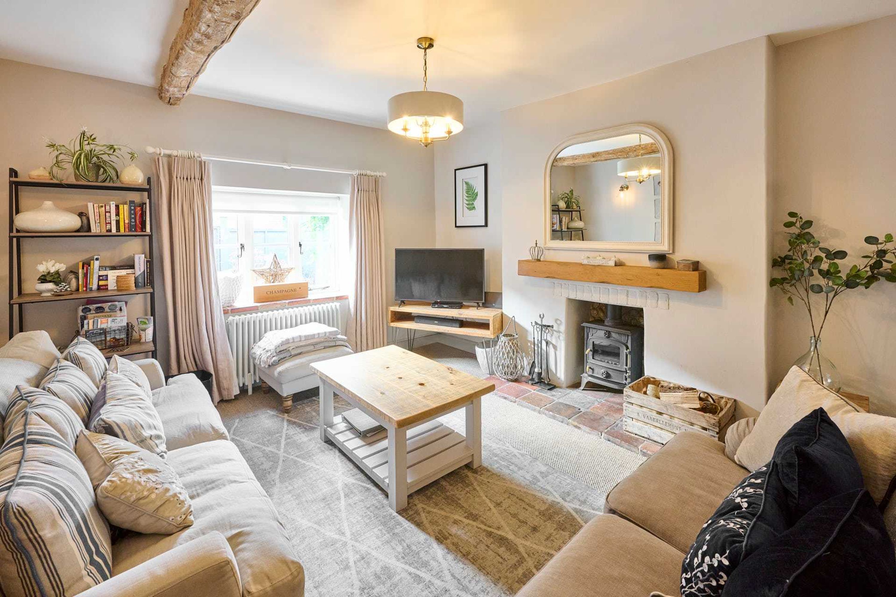 Host   Stay   Rock Rose - Holt
