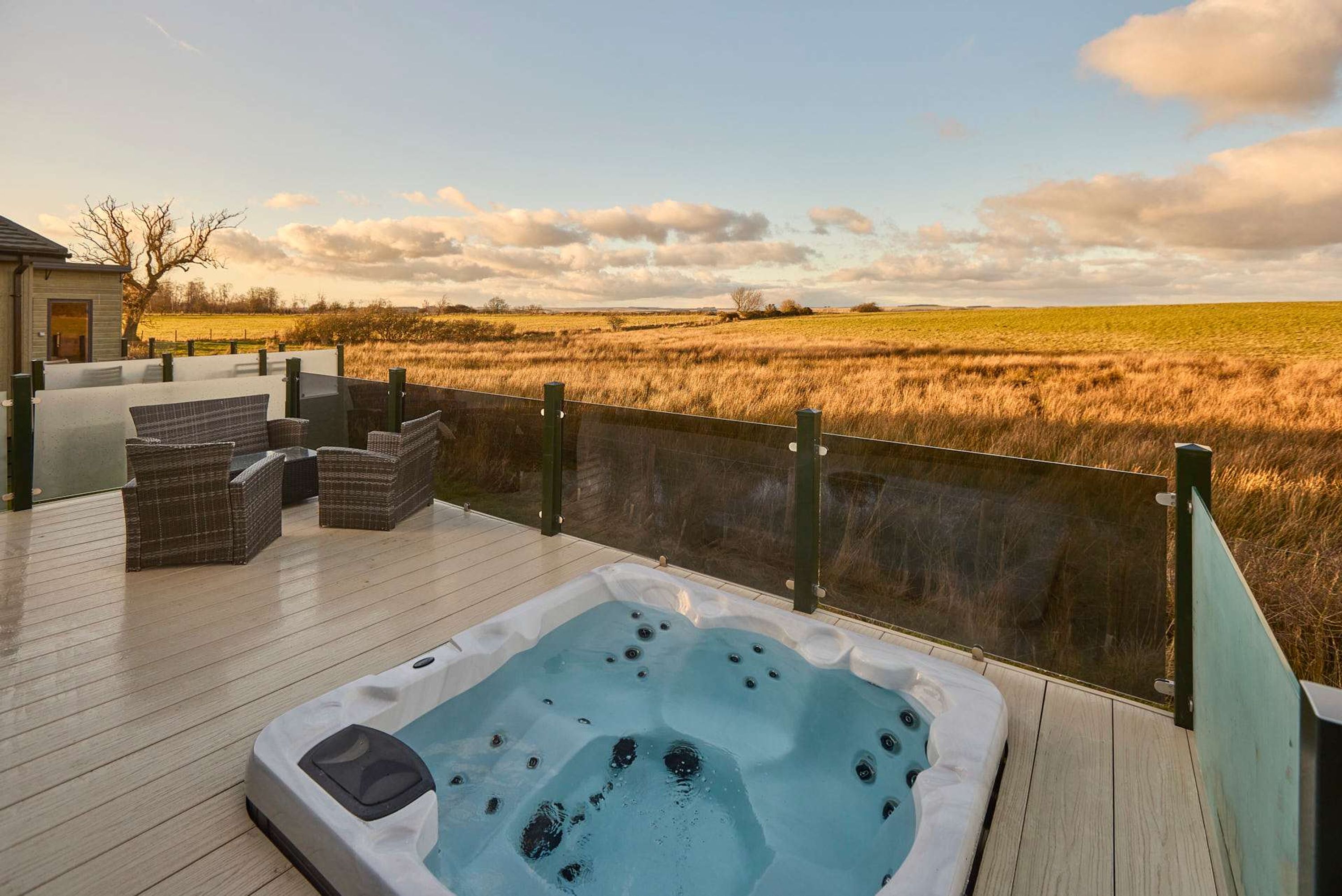 Host   Stay   Whistler Deluxe Lodge - Hexham