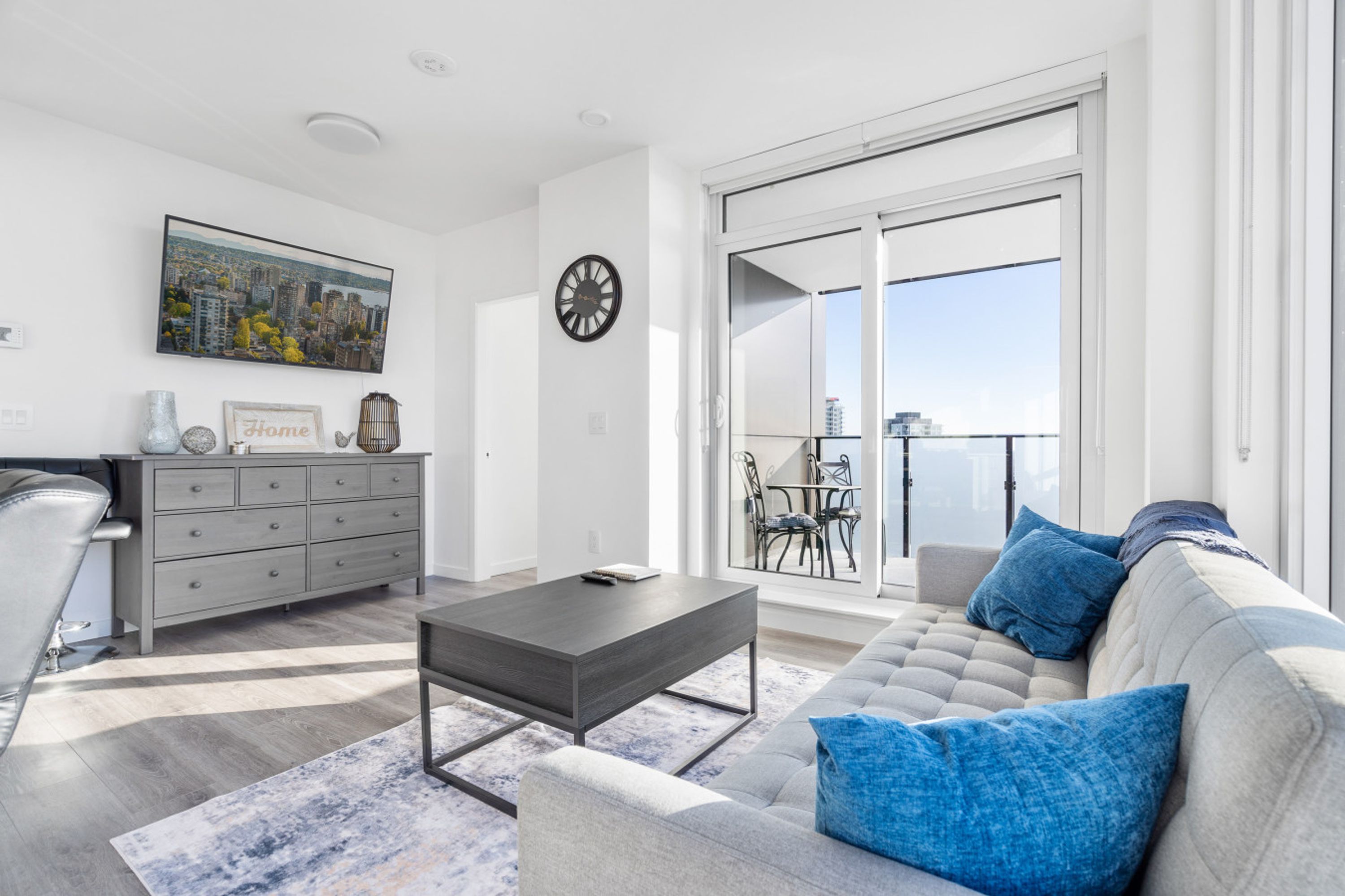 Serene Surrey Suite In Surrey - Surrey