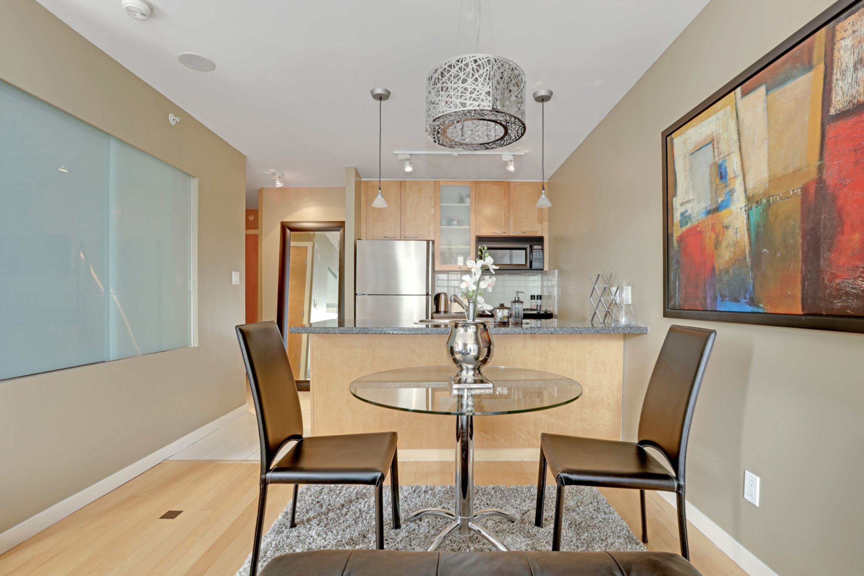 Bright Downtown Studio - Vancouver