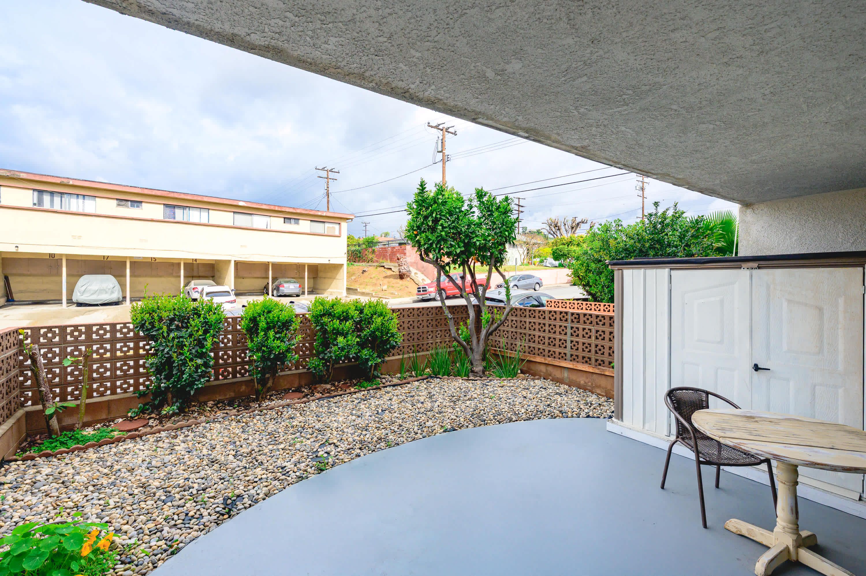 Modern Cozy Retreat Stylish Stay With Patio   Parking - Downey, CA