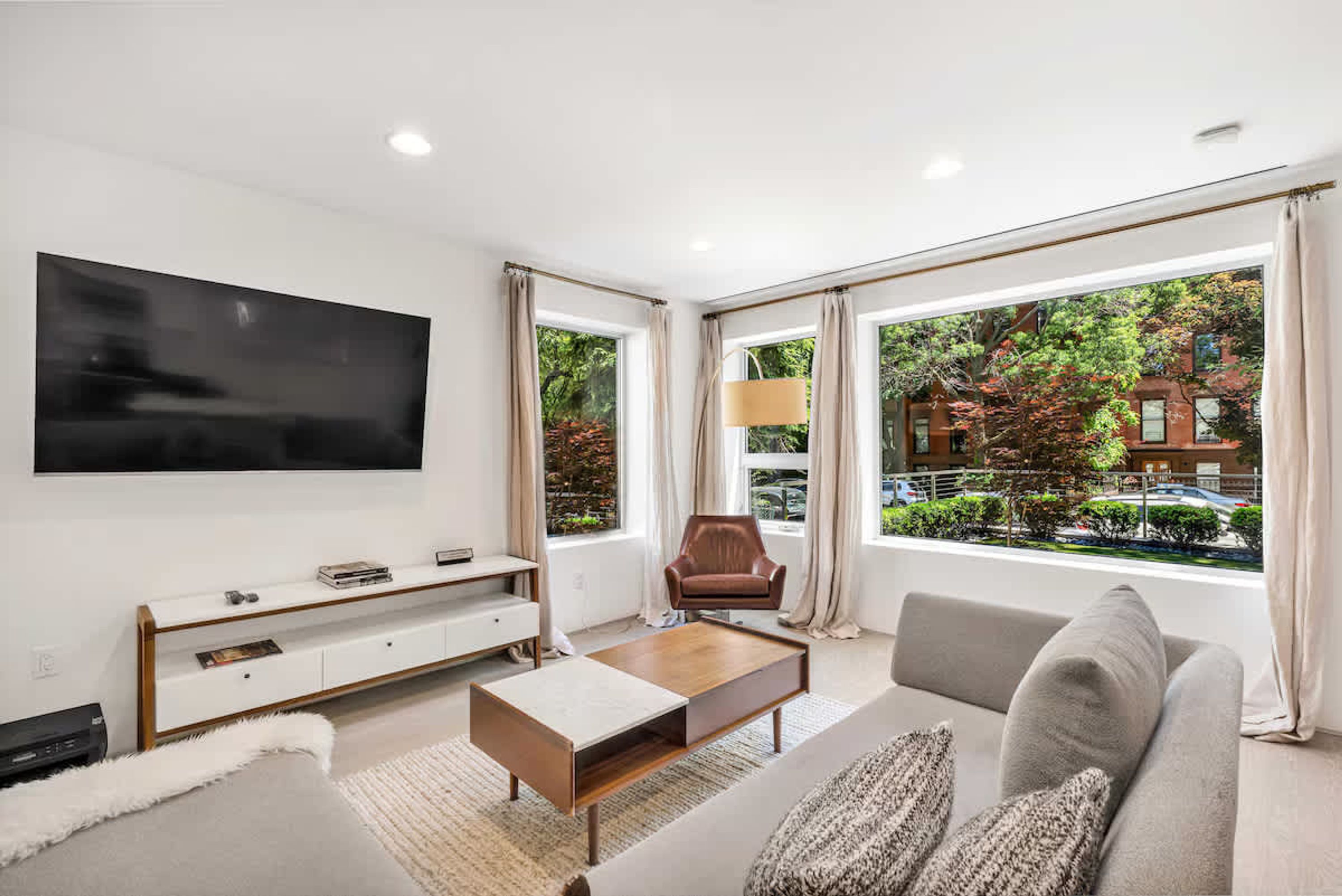 Clinton Grove By Rove Travel   2br Modern Apt - Manhattan, NY