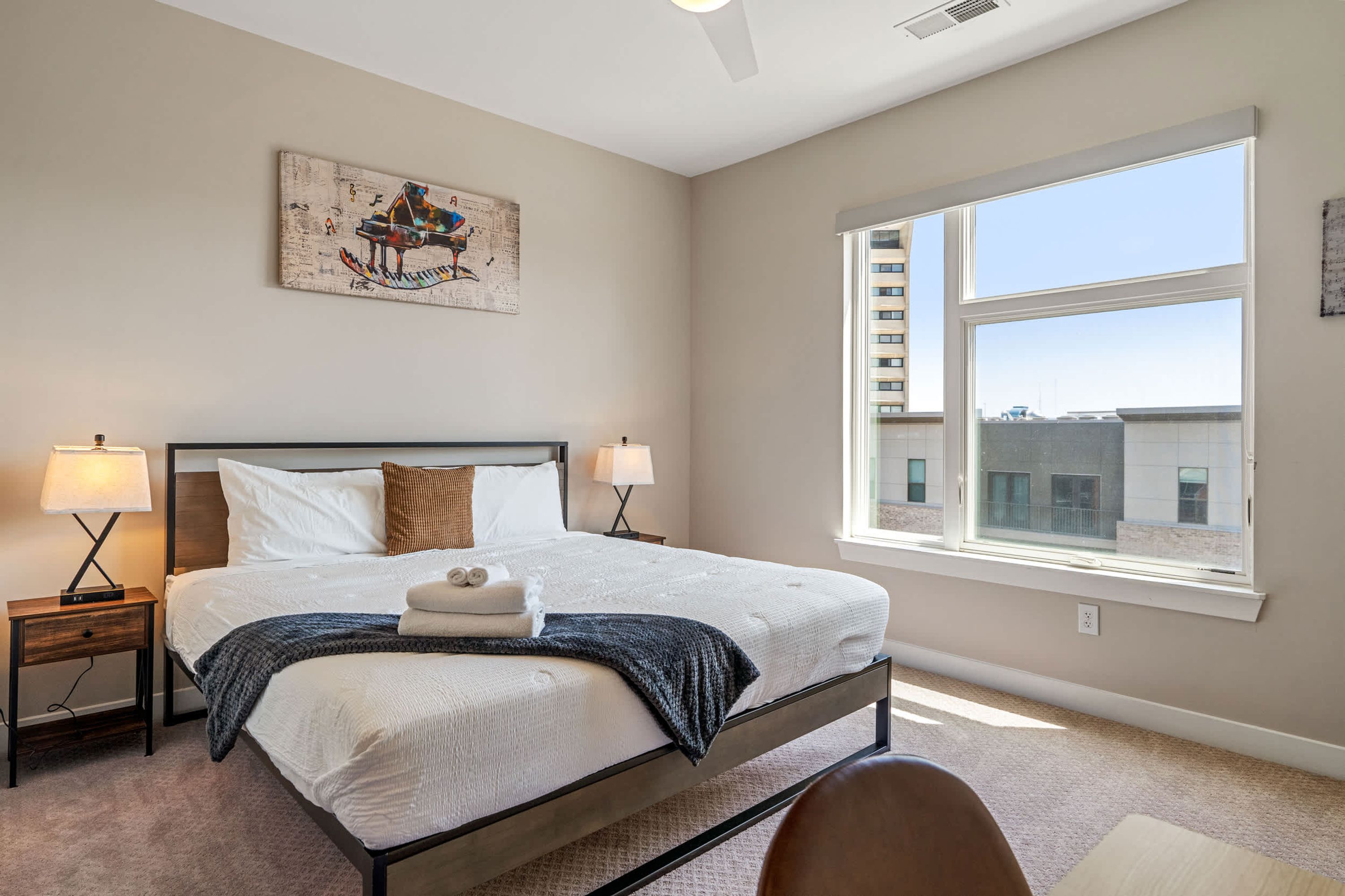 Cozysuites - Penrose On Mass With Pool And Parking  5 - Indianapolis