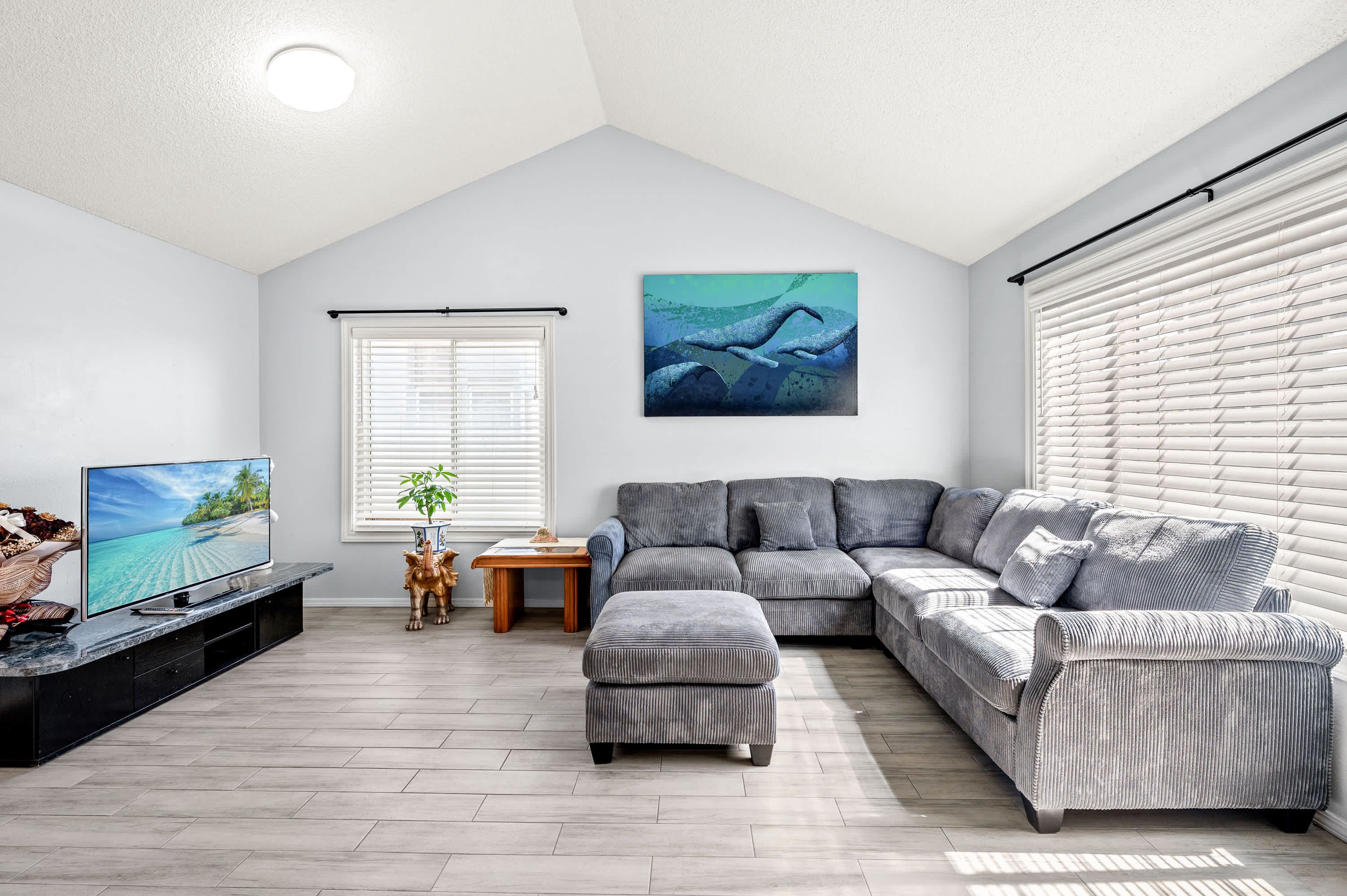Perfect Family Getaway W Garden Near Ont Airport - Fontana, CA