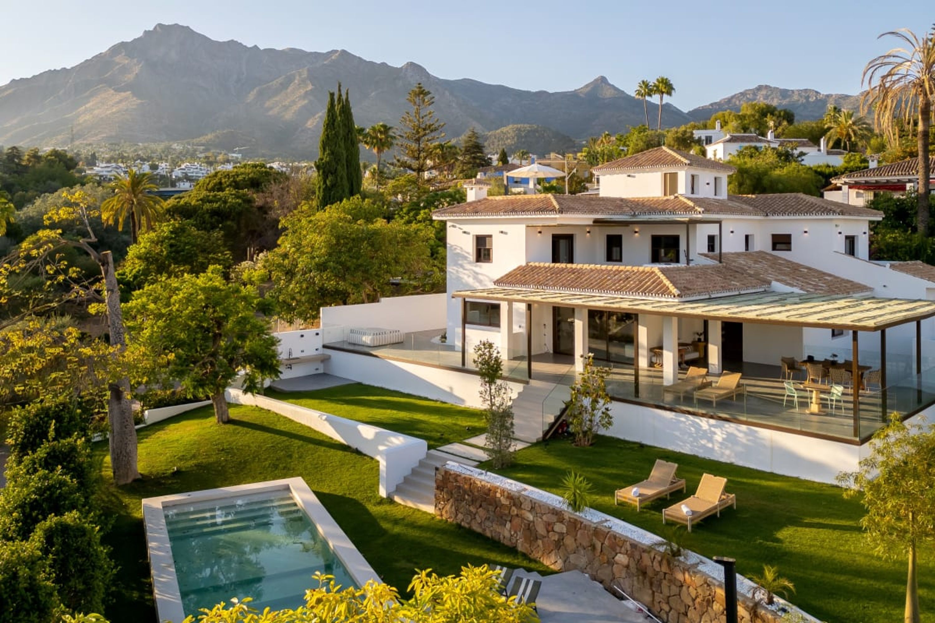All About Santa Ana Villa - Marbella