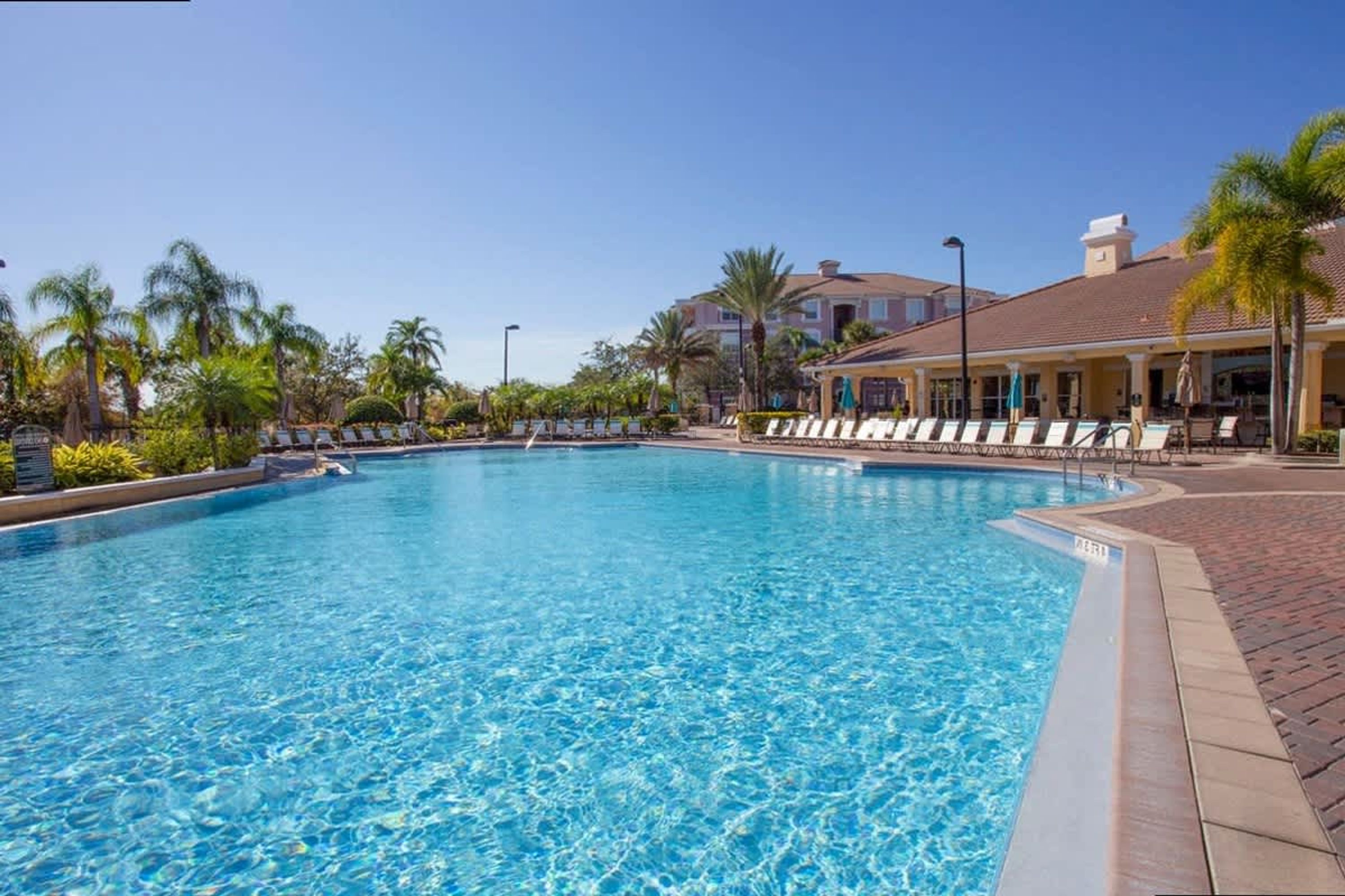 Spacious 2bd Condo - Pool   Hot Tub - Near I-drive - Florida