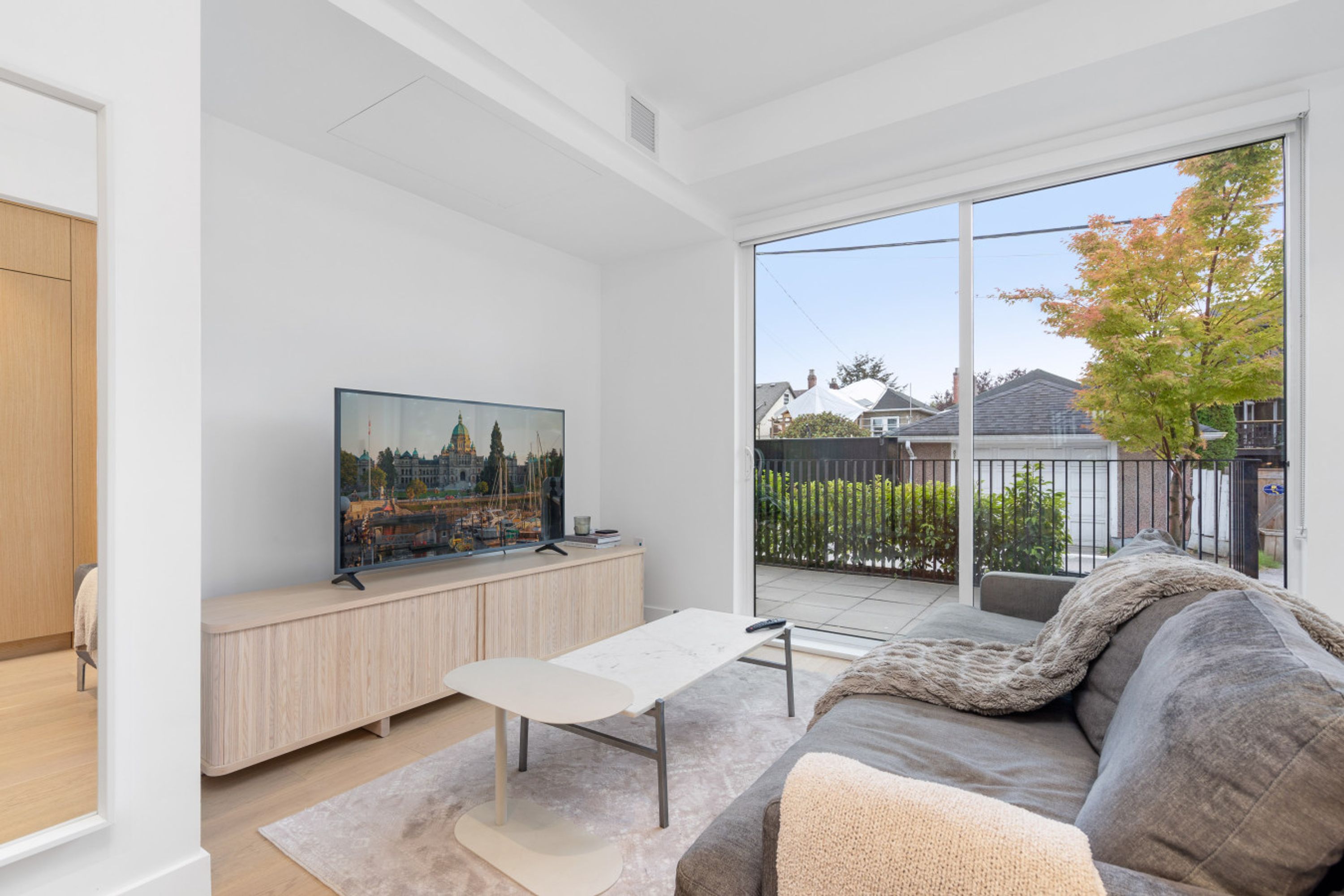 Stylish 1br Townhome | Steps To Cambie Village - Vancouver